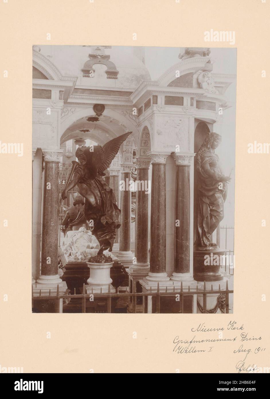 Tomb monument of William I Frederik in the Nieuwe Kerk in Delft ...