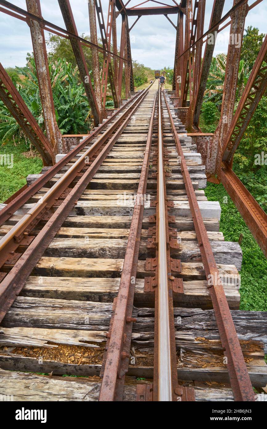 Rotten bridge hi-res stock photography and images - Alamy