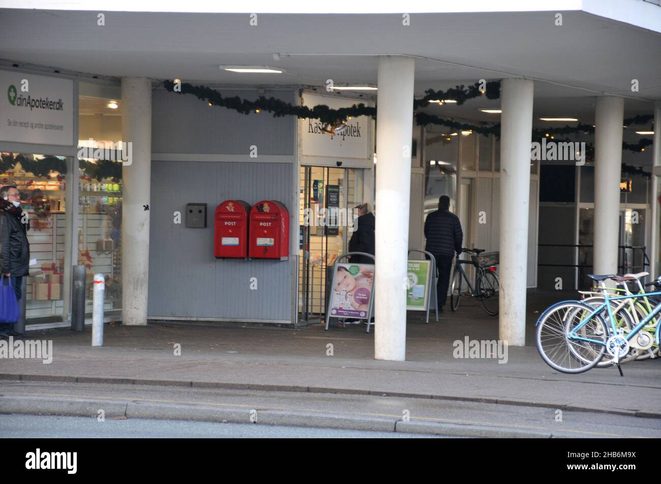 Copenhagen/Denmark./17 December 2021/ People can get third vaccines ...