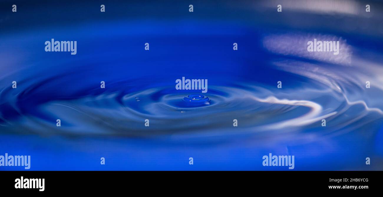 Detail water drop waterdrop hi-res stock photography and images - Alamy