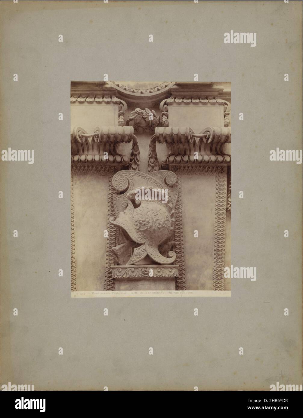 Renaissance laurel wreath hi-res stock photography and images - Alamy