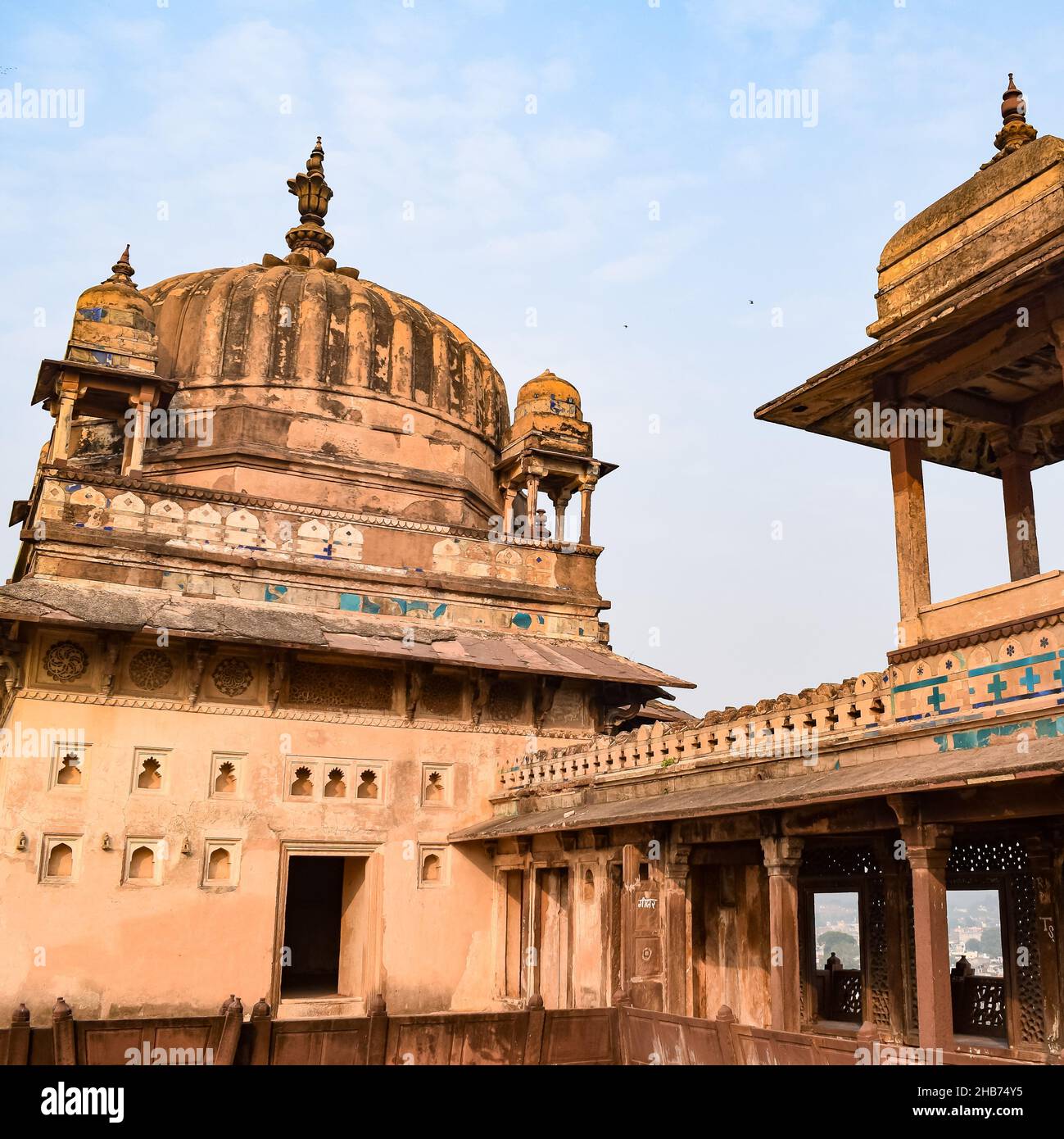 Orchha fort hi-res stock photography and images - Alamy