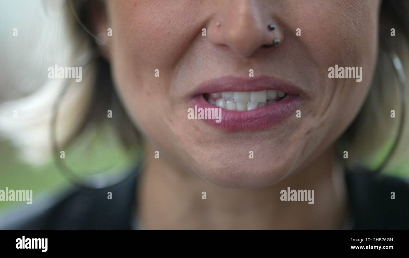 Woman mouth speaking to camera. Girl lips close-up lips talking Stock ...