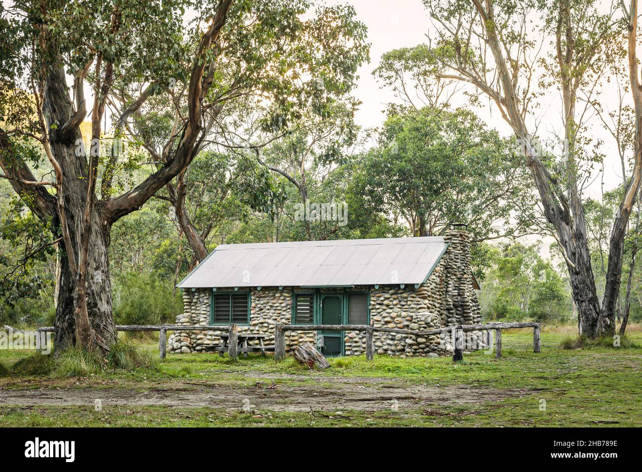 Old geehi hut hi-res stock photography and images - Alamy