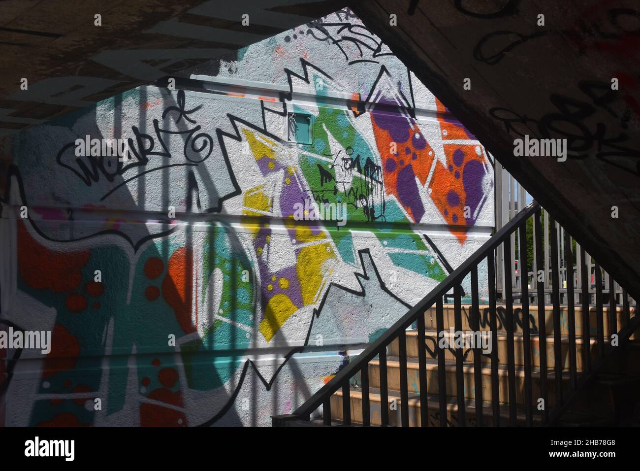 Diamond Street Art in Leeds Stock Photo - Alamy
