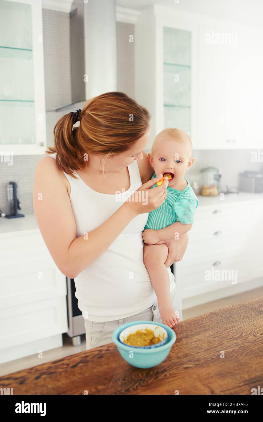 Tums hi-res stock photography and images - Alamy