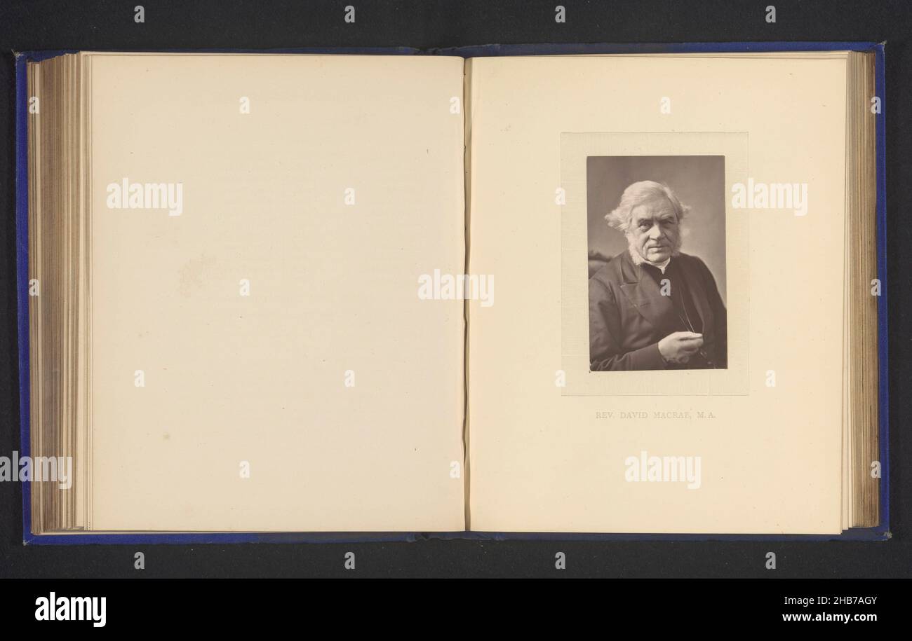 David macrae hi-res stock photography and images - Alamy