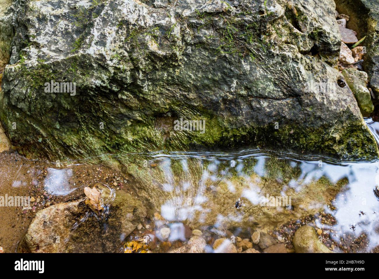 Sedimentary rock water limestone hi-res stock photography and images ...