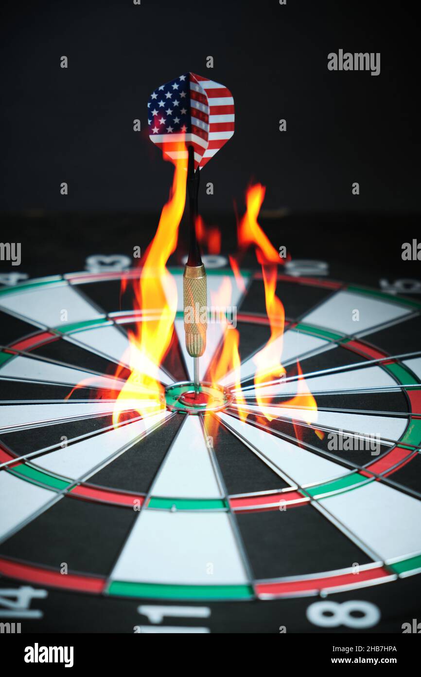 Concept achieving goal.Achieving goals in business and life.Dartboard ...