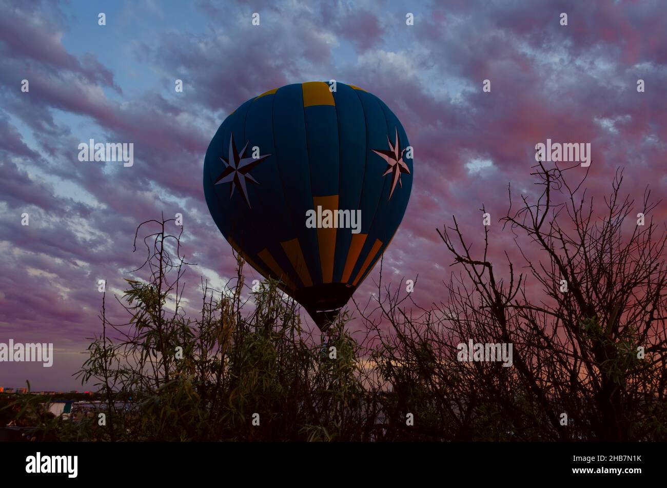 Hot air balloon over sea hi-res stock photography and images - Alamy