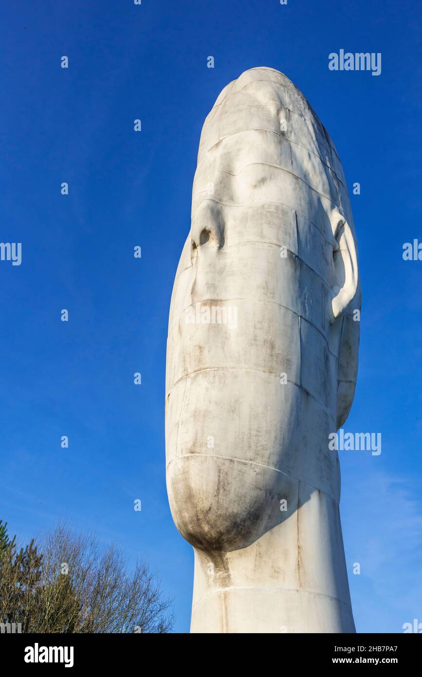 The Dream statue of a girls head at the Sutton Manor Woodlands on the ...