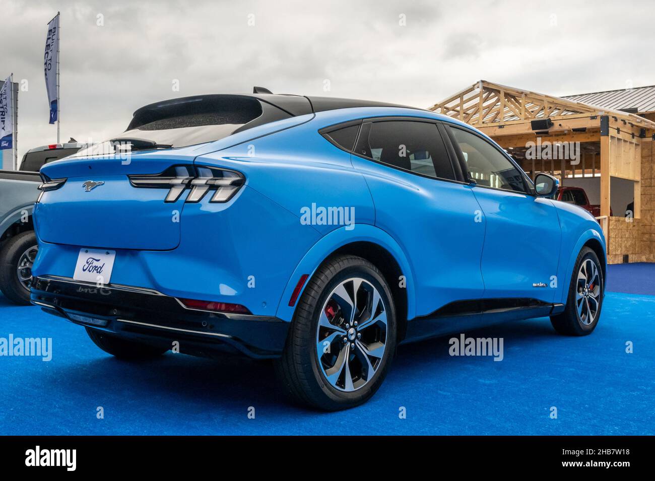 PONTIAC, MI/USA - SEPTEMBER 22, 2021: A 2021 Ford Mustang Mach-E SUV at ...