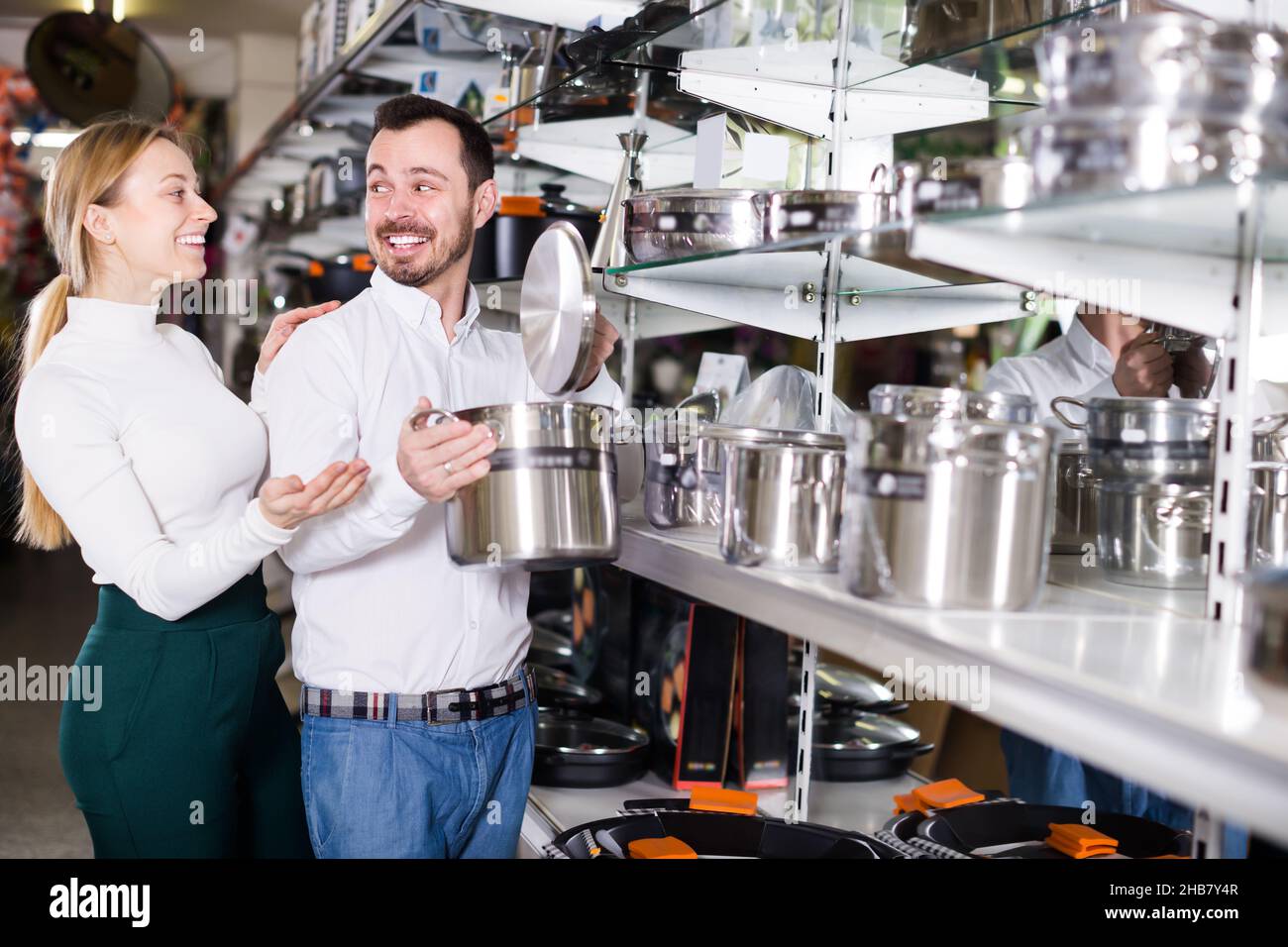 Quality pans hi-res stock photography and images - Alamy
