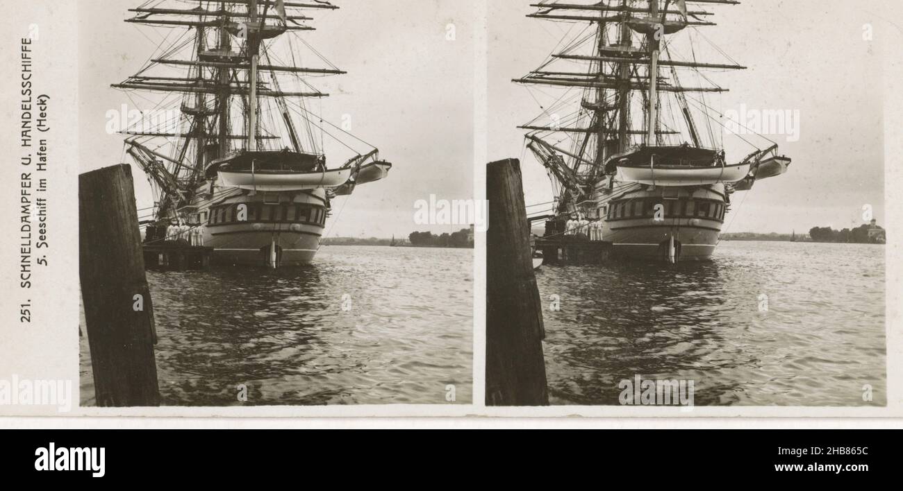 Seeschiff im hafen hi-res stock photography and images - Alamy