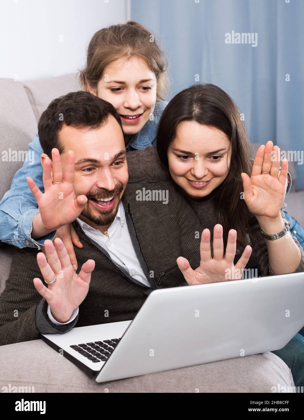 Parents talking daughter teenager hi-res stock photography and images ...