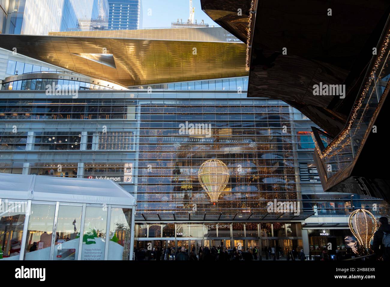 Shine Bright light display during the holiday season in The Shops at ...