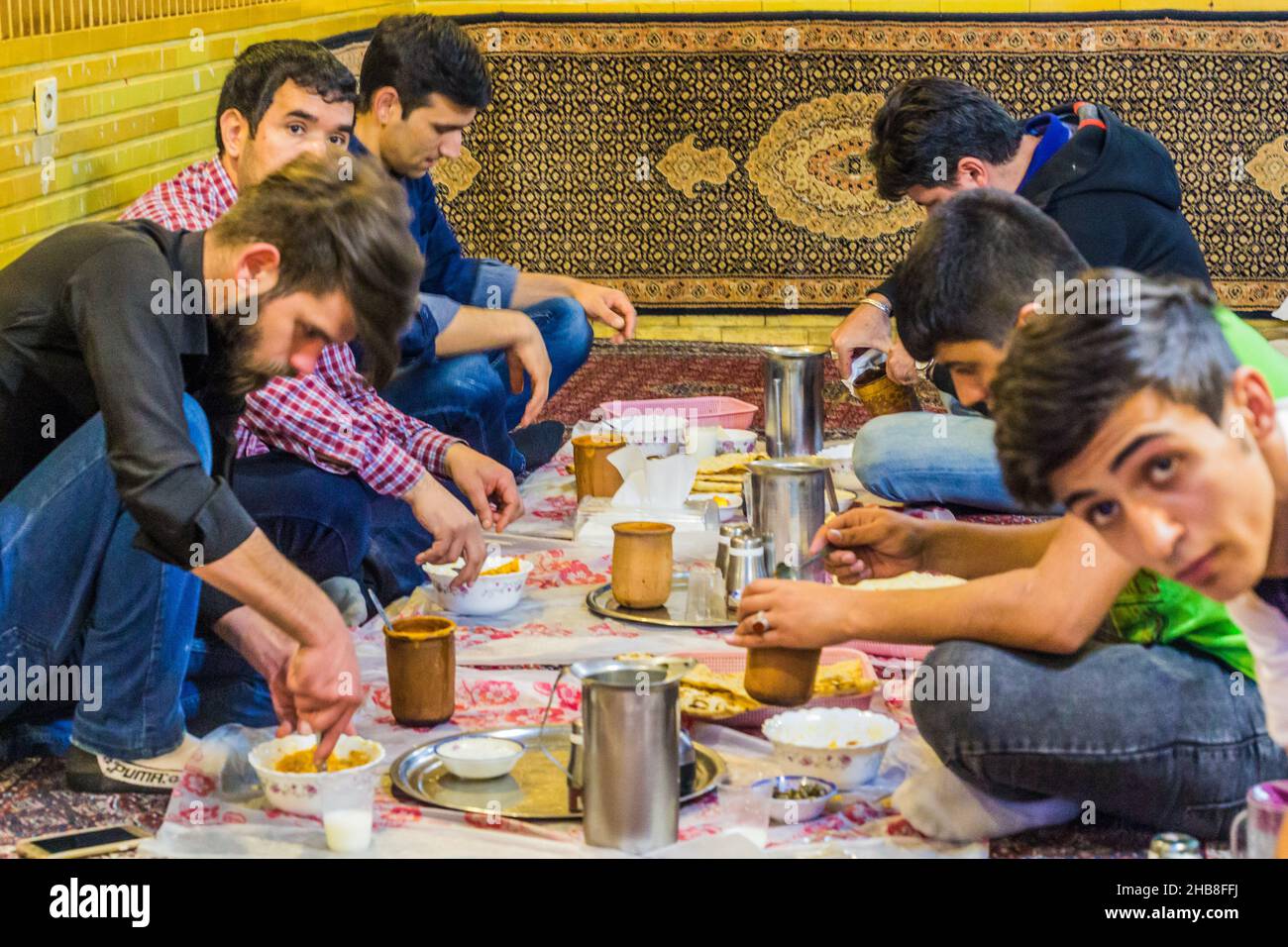 Dizi restaurant hi-res stock photography and images - Alamy