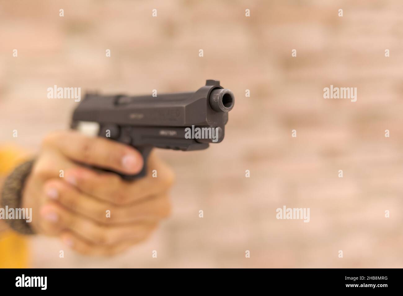 Police pointing gun man hi-res stock photography and images - Alamy