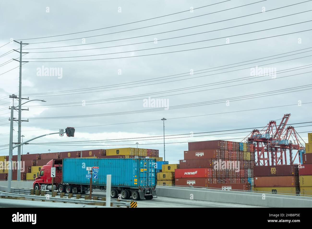 Los angeles port containers High Resolution Stock Photography and ...
