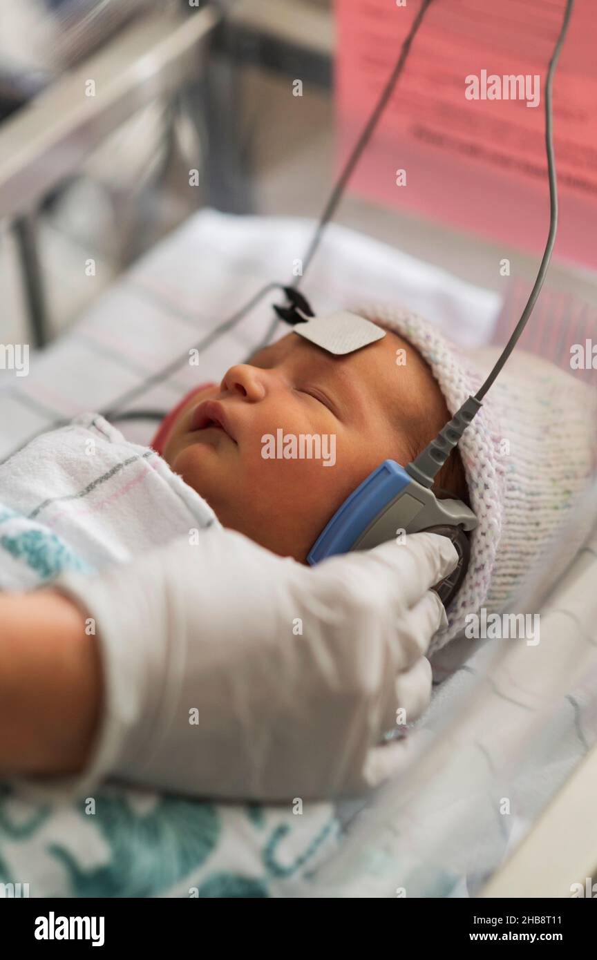 Auditory test hi-res stock photography and images - Alamy