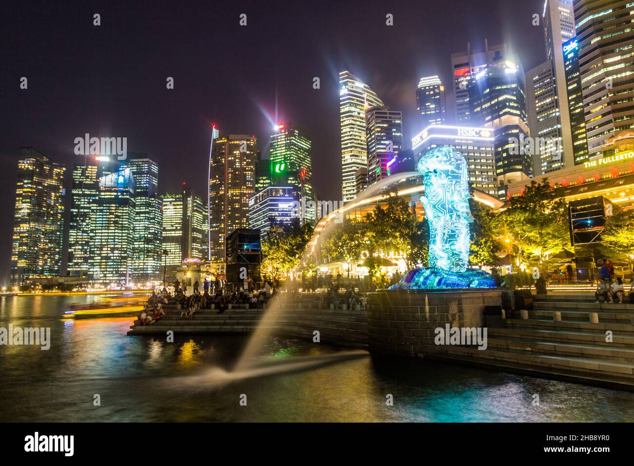 Merlion statue at marina bay hi-res stock photography and images - Alamy