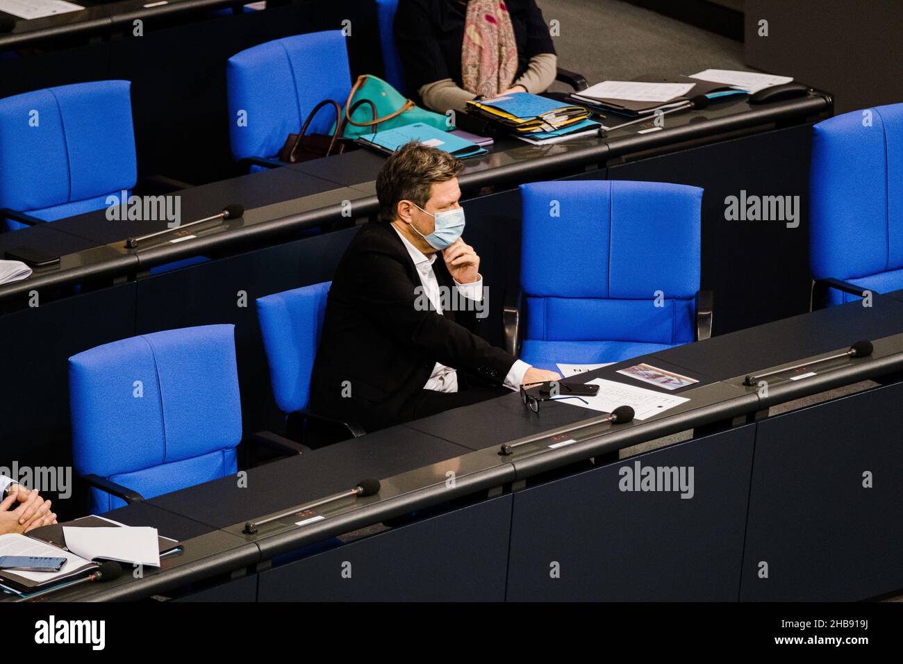 Berlin, Germany. 16th Dec, 2021. Members of the 20th Bundestag, the ...
