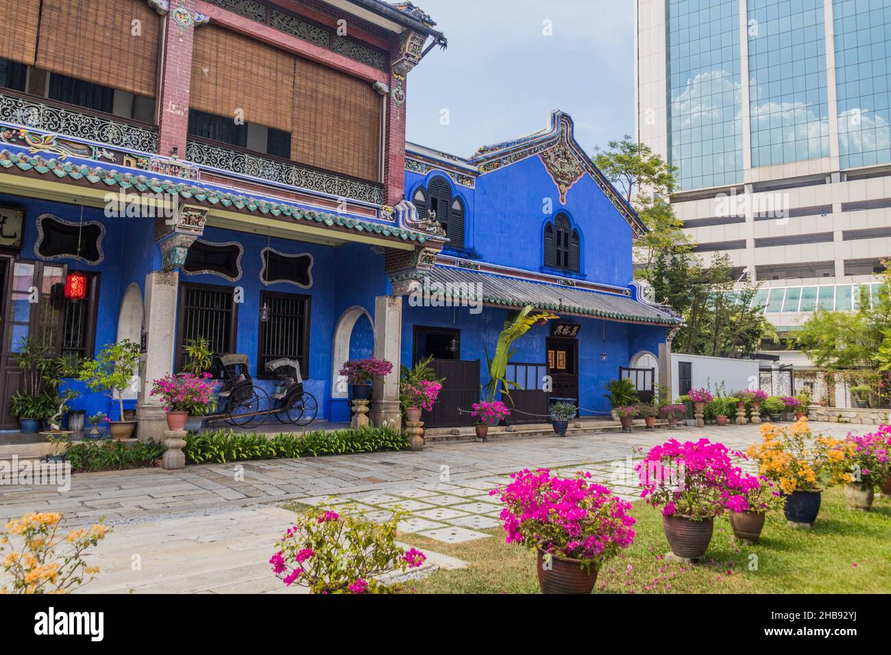 Penang georgetown blue mansion hotel hi-res stock photography and ...