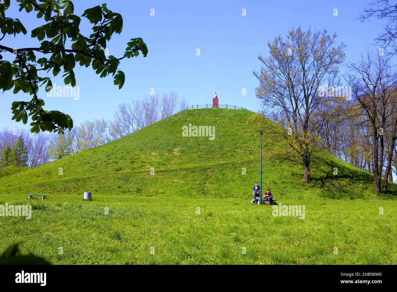 Wanda mound hi-res stock photography and images - Alamy