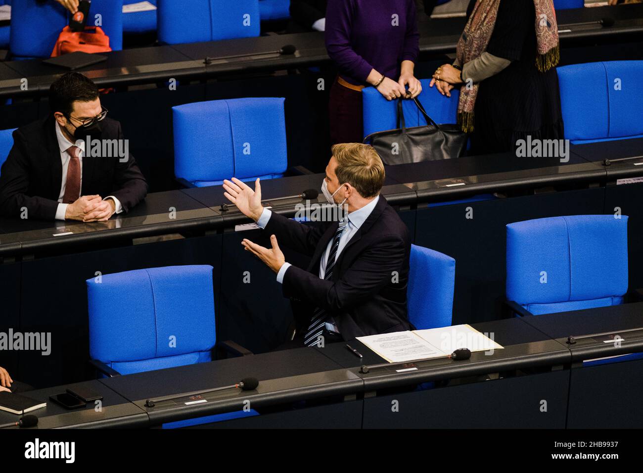 Berlin, Germany. 16th Dec, 2021. Members of the 20th Bundestag, the ...