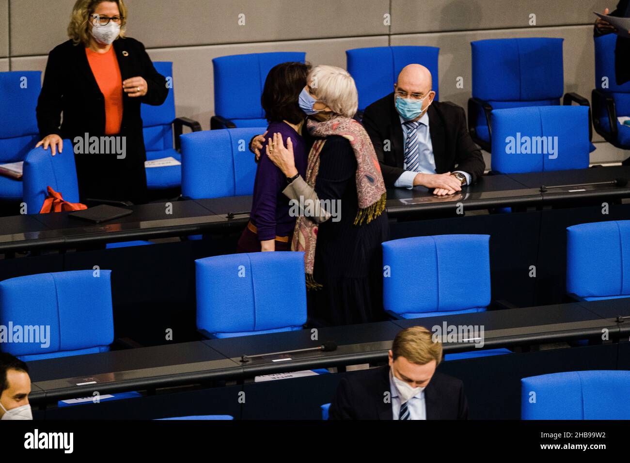 Berlin, Germany. 16th Dec, 2021. Members of the 20th Bundestag, the ...