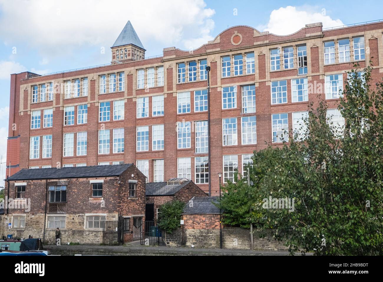 Leeds mill conversion hi-res stock photography and images - Alamy