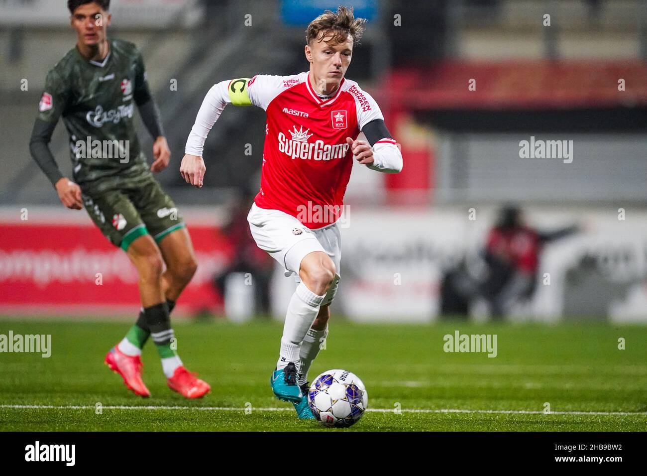 MAASTRICHT, NETHERLANDS - DECEMBER 17: Sven Blummel of MVV Maastricht ...