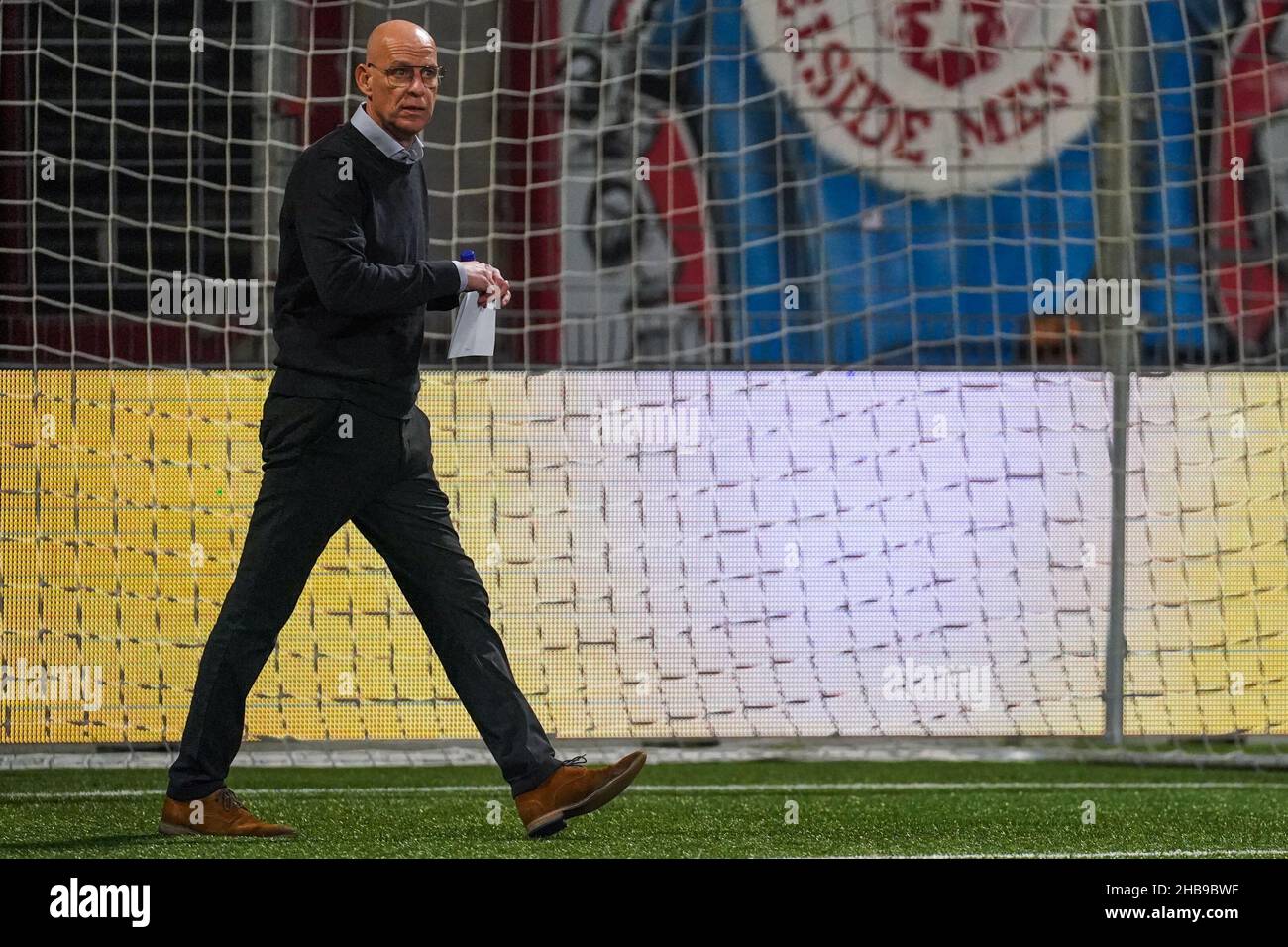 MAASTRICHT, NETHERLANDS - DECEMBER 17: Klaas Wels of MVV Maastricht ...