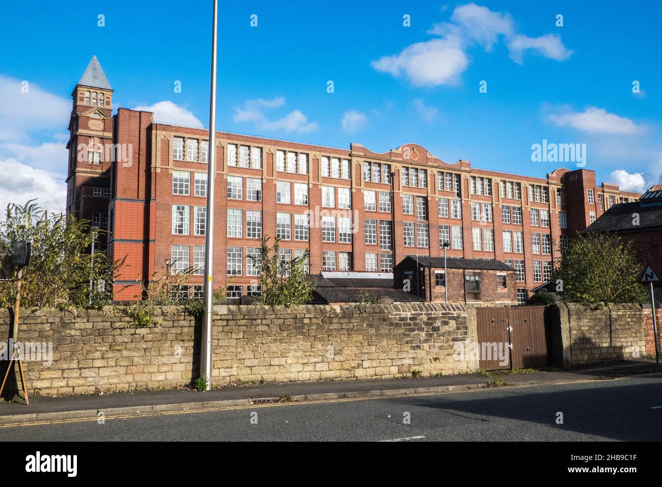 Leeds mill conversion hi-res stock photography and images - Alamy