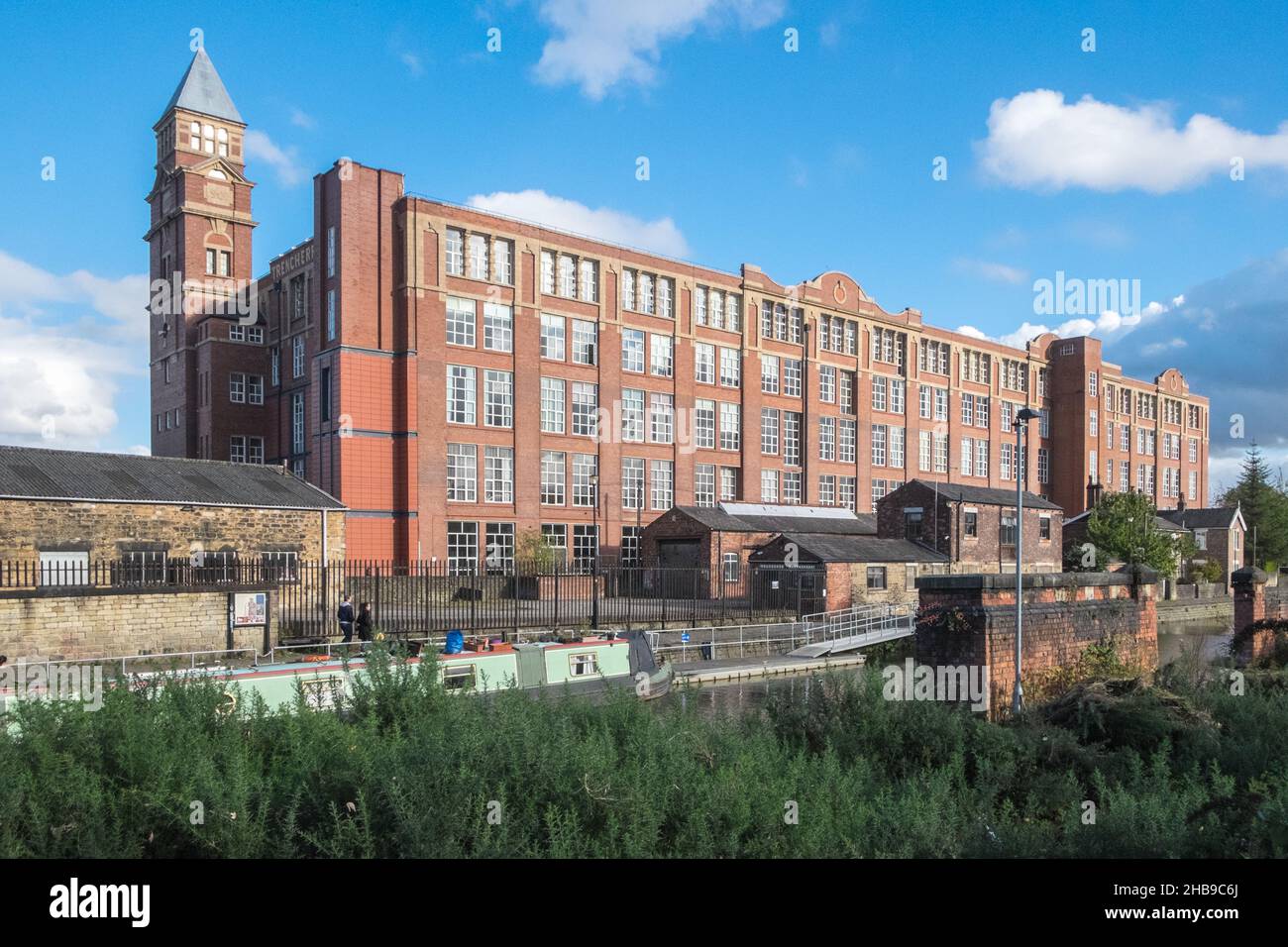Leeds mill conversion hi-res stock photography and images - Alamy