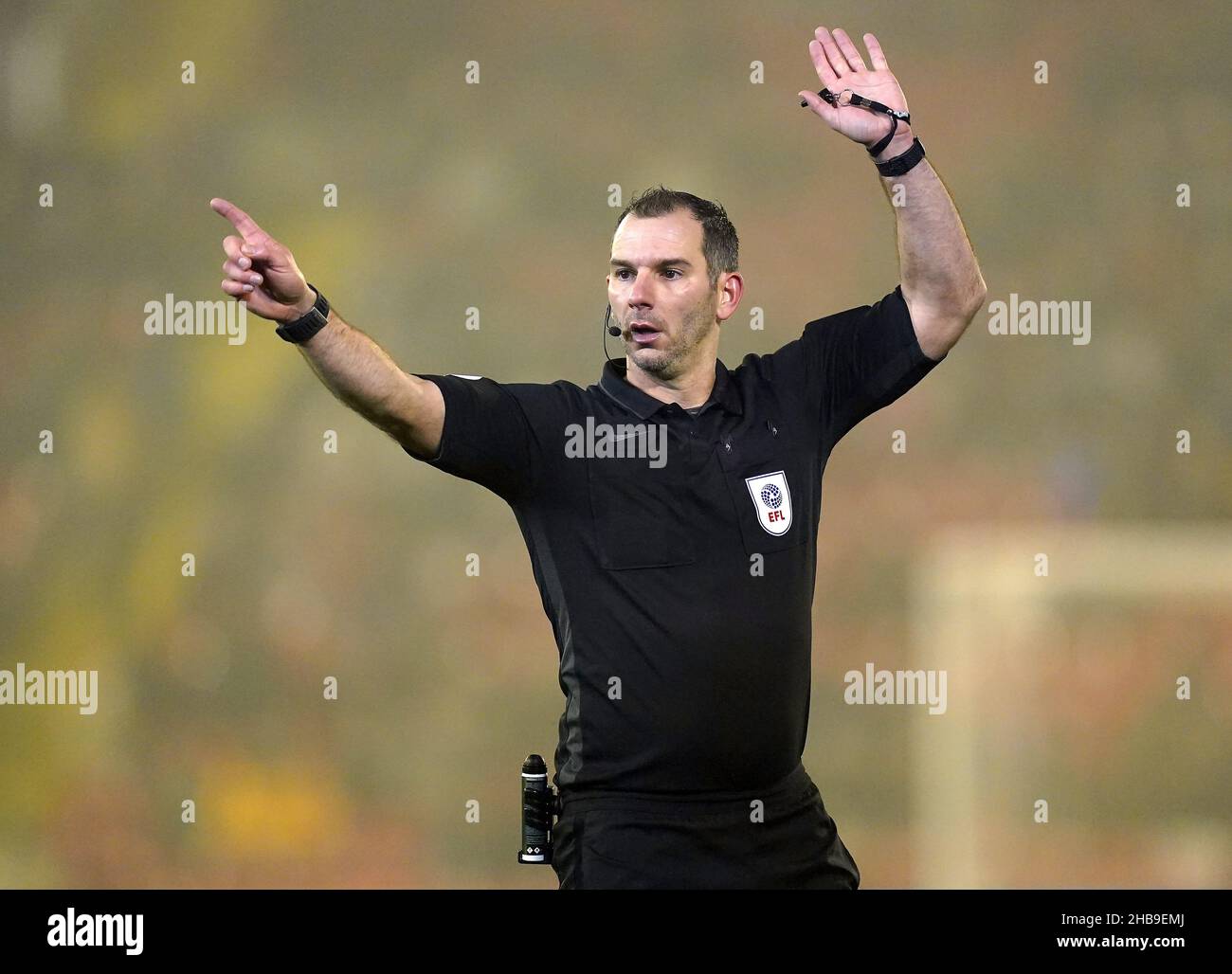 Referee Tim Robinson during the Sky Bet Championship match at the ...