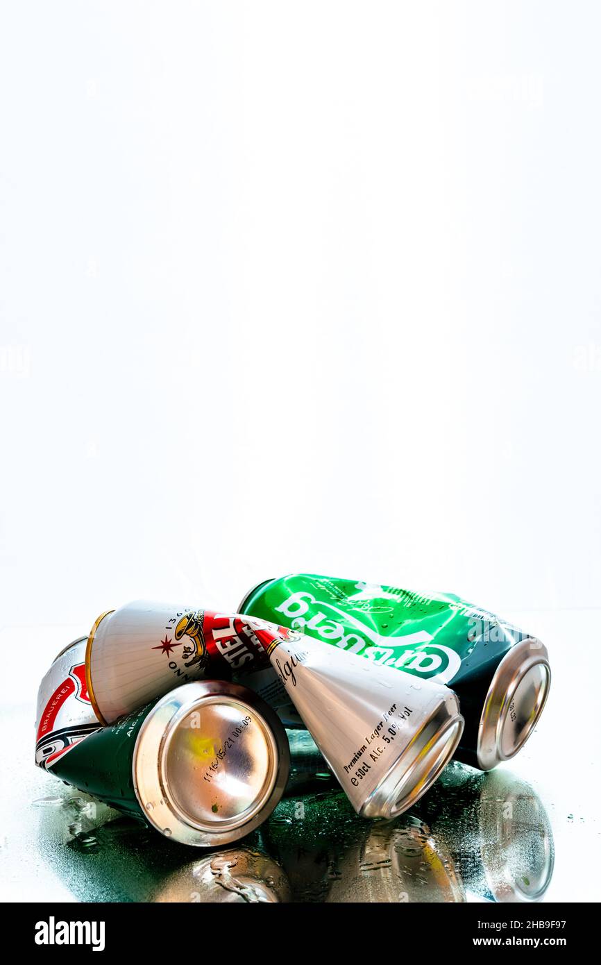 Smashed beer can hi-res stock photography and images - Alamy