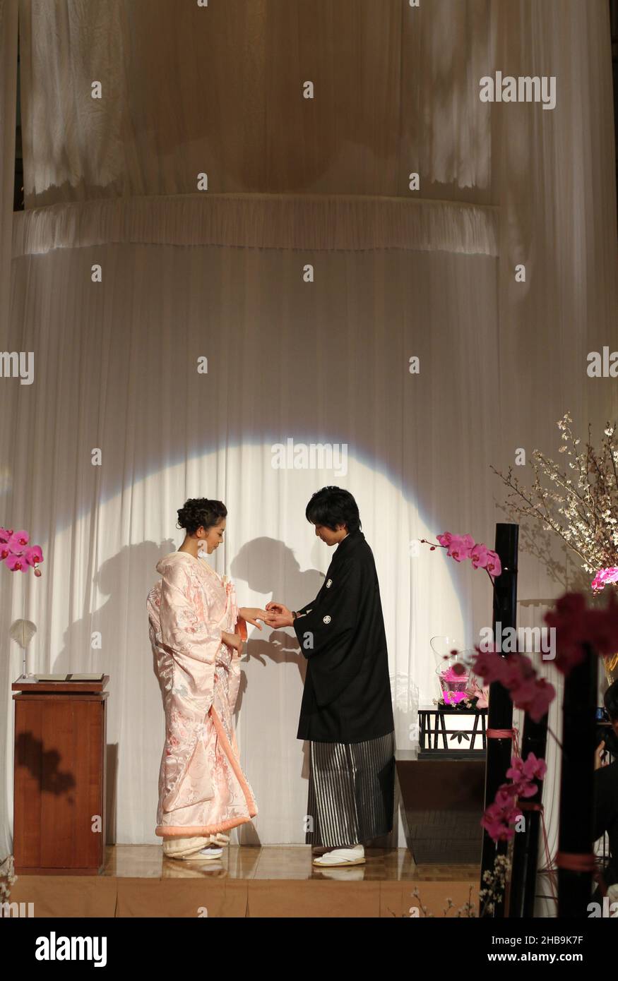 Wedding ceremony in japan hi-res stock photography and images - Alamy