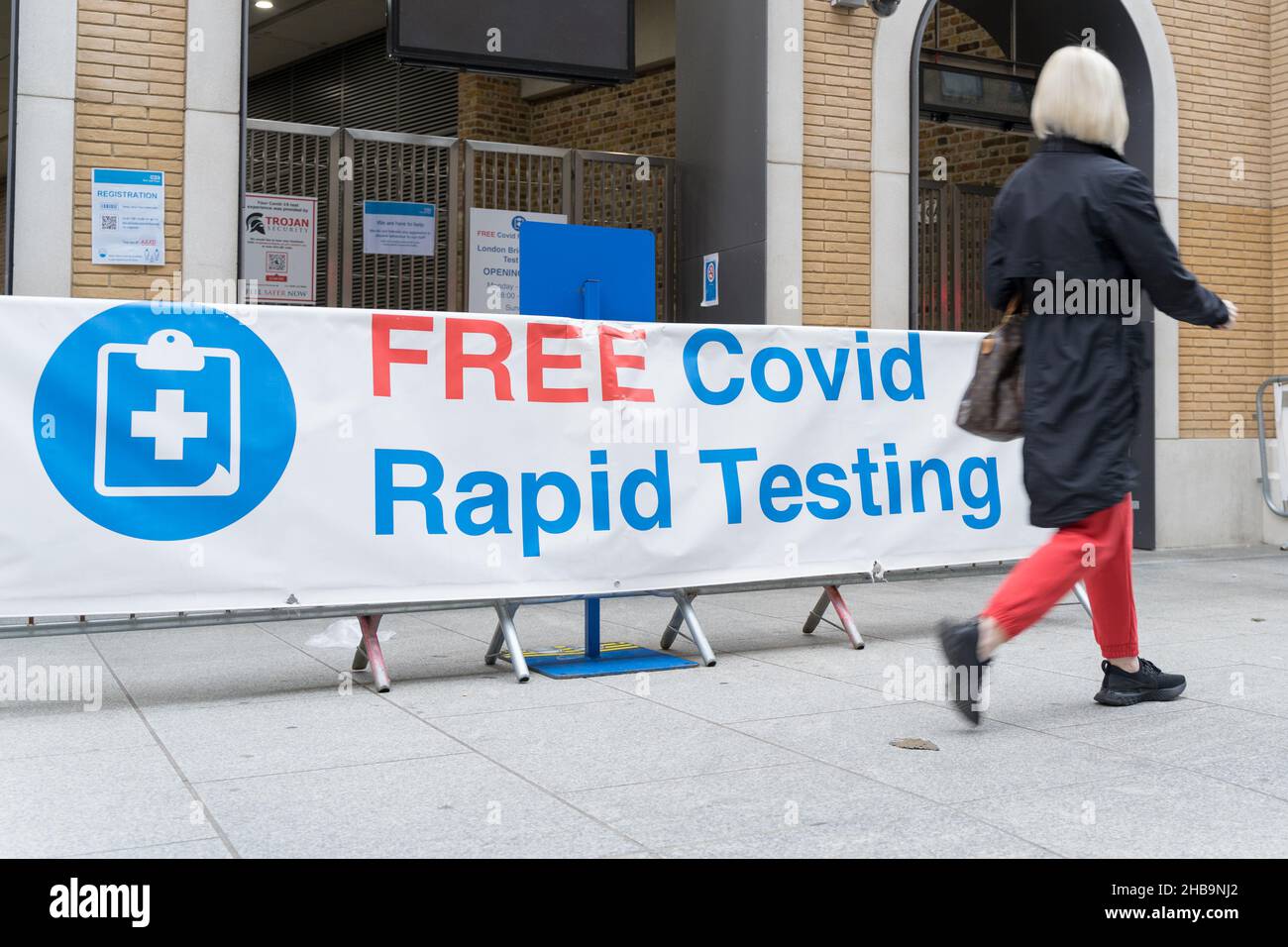 London free covid tests hi-res stock photography and images - Alamy