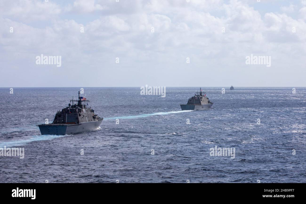 211216-N-HD110-1399 ATLANTIC OCEAN - (Dec. 16, 2021) -- The Freedom ...