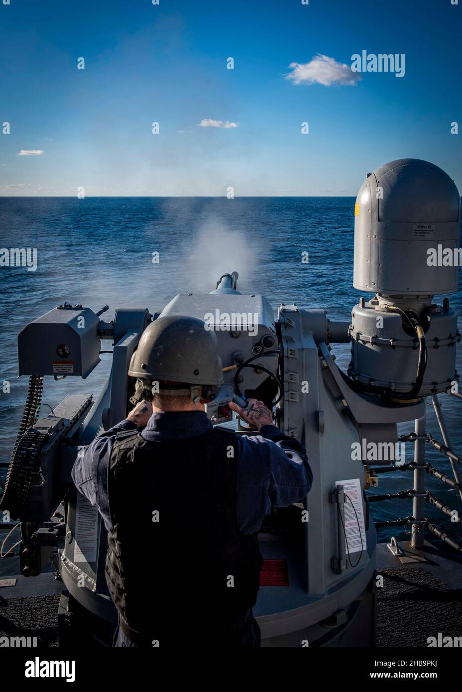 Mk 38 25 mm gun system hi-res stock photography and images - Alamy