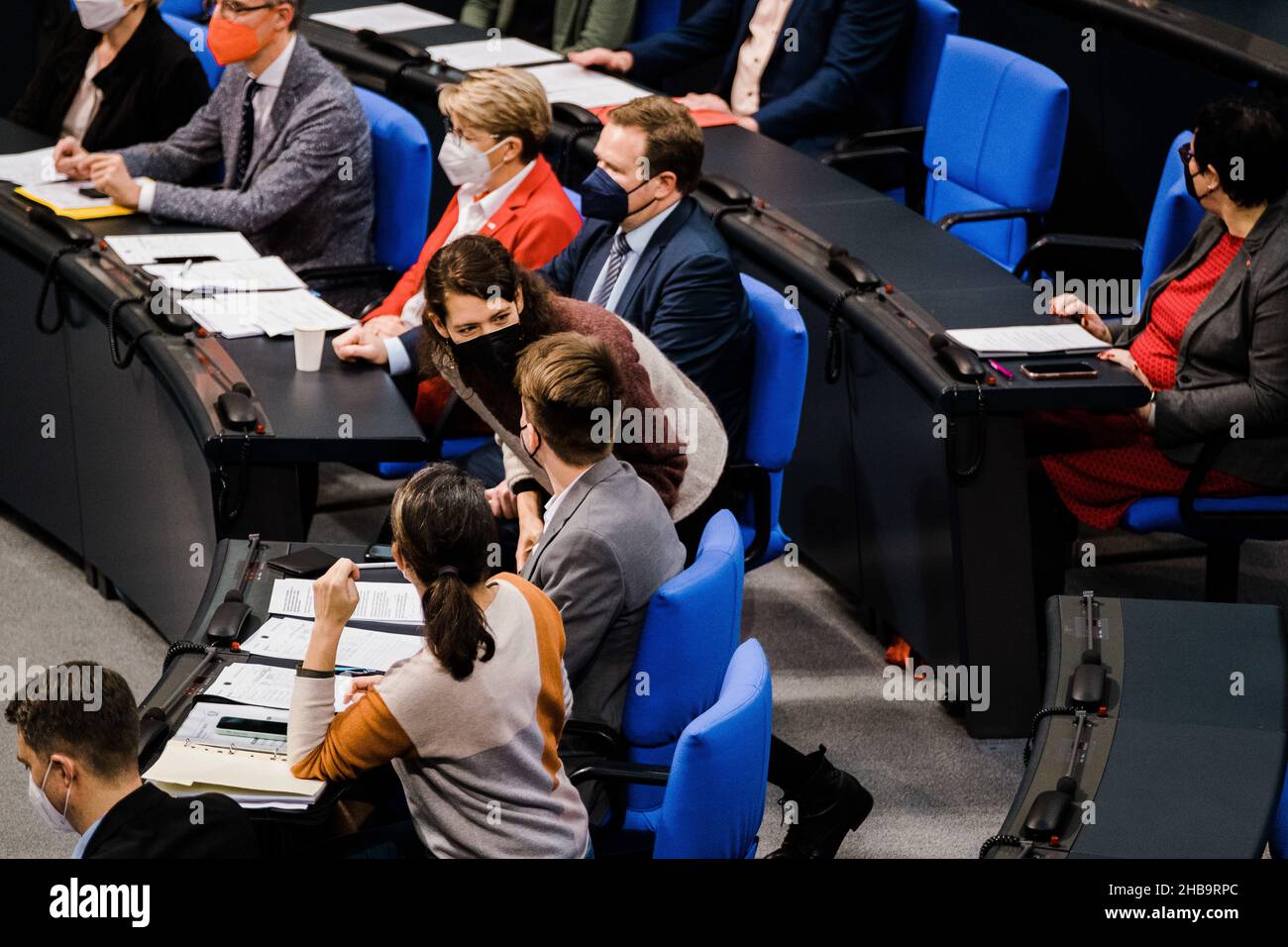 Berlin, Germany. 16th Dec, 2021. Members of the 20th Bundestag, the ...