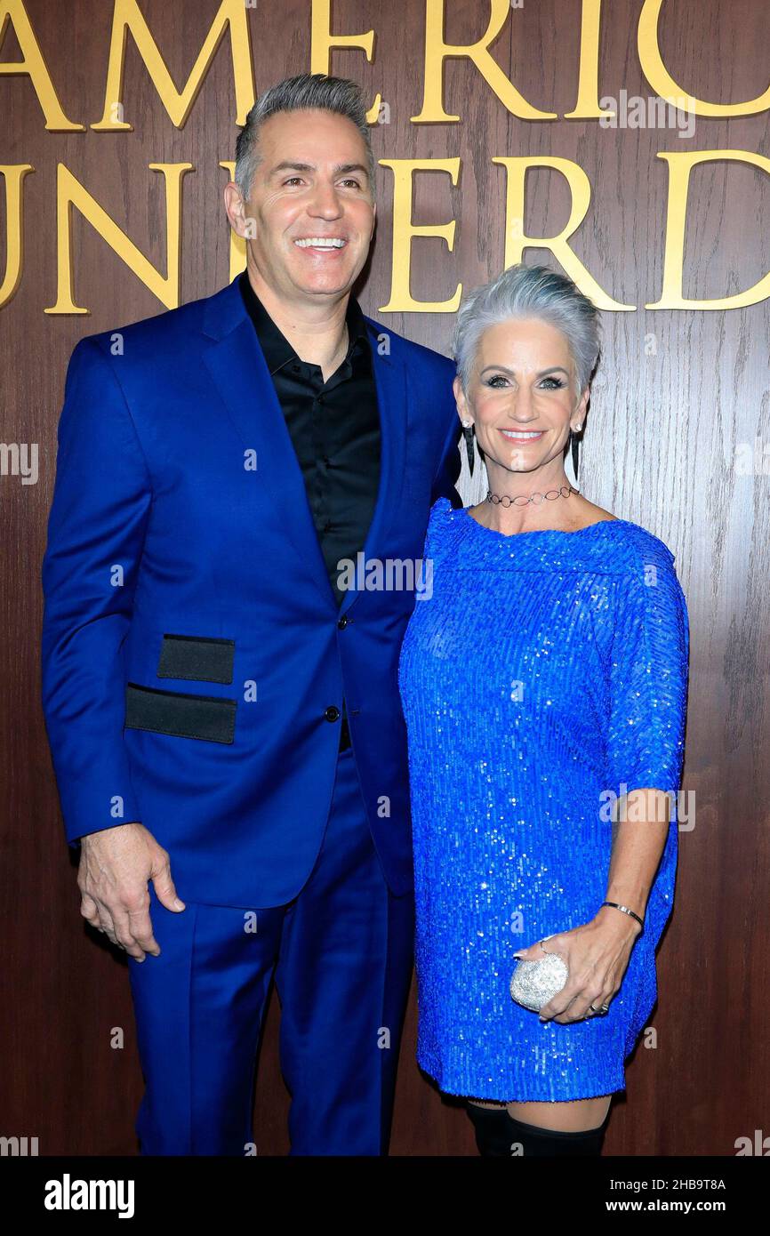 Los Angeles, CA. 15th Dec, 2021. Kurt Warner, Brenda Warner at arrivals ...