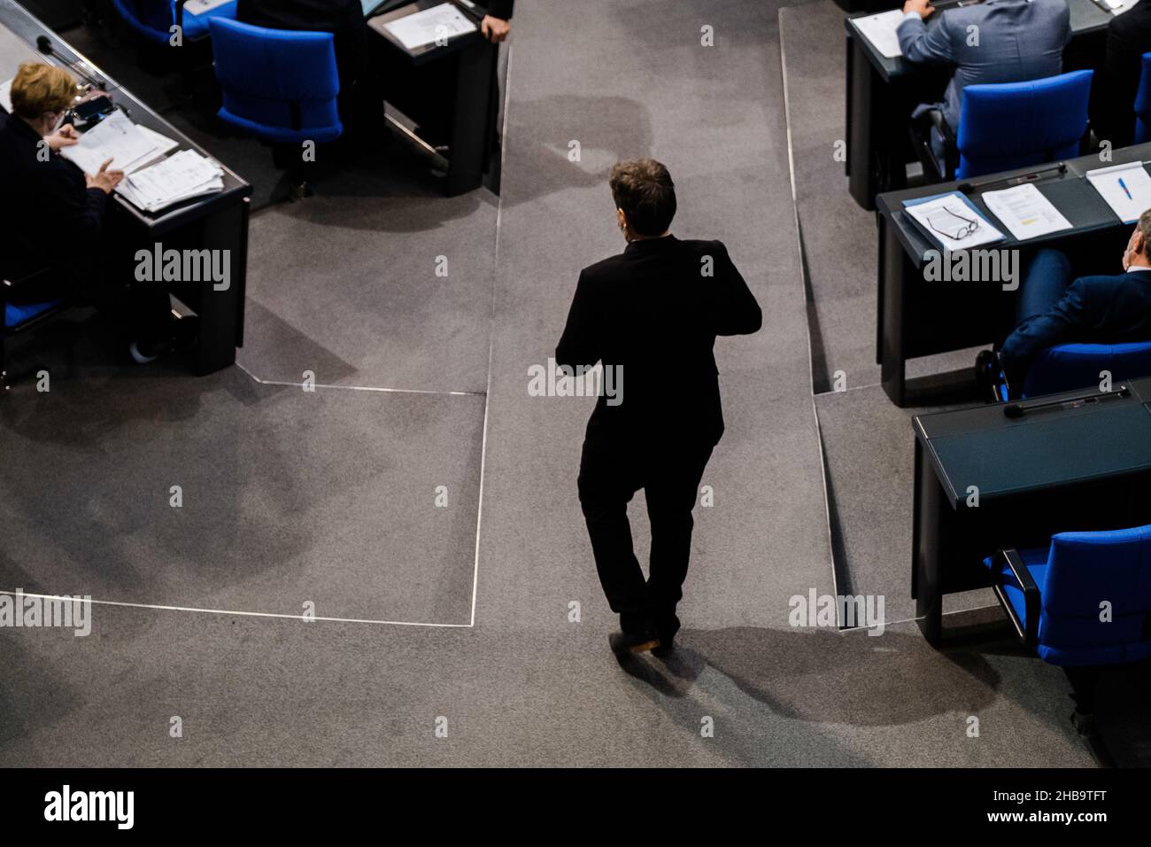 Berlin, Germany. 16th Dec, 2021. Members of the 20th Bundestag, the ...