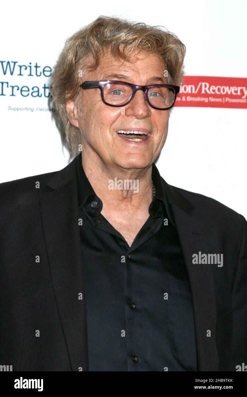 Los Angeles, CA. 15th Dec, 2021. Shadoe Stevens at arrivals for Writers ...