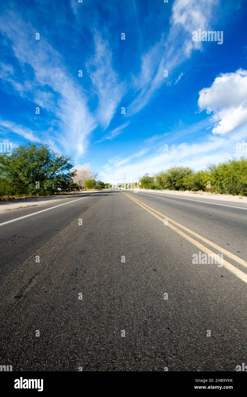 Blue sky asphalt road hi-res stock photography and images - Alamy