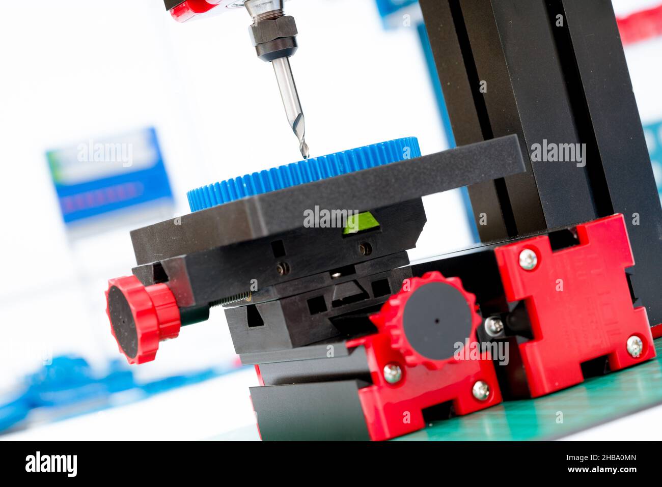 Mechanics laboratory hi-res stock photography and images - Alamy