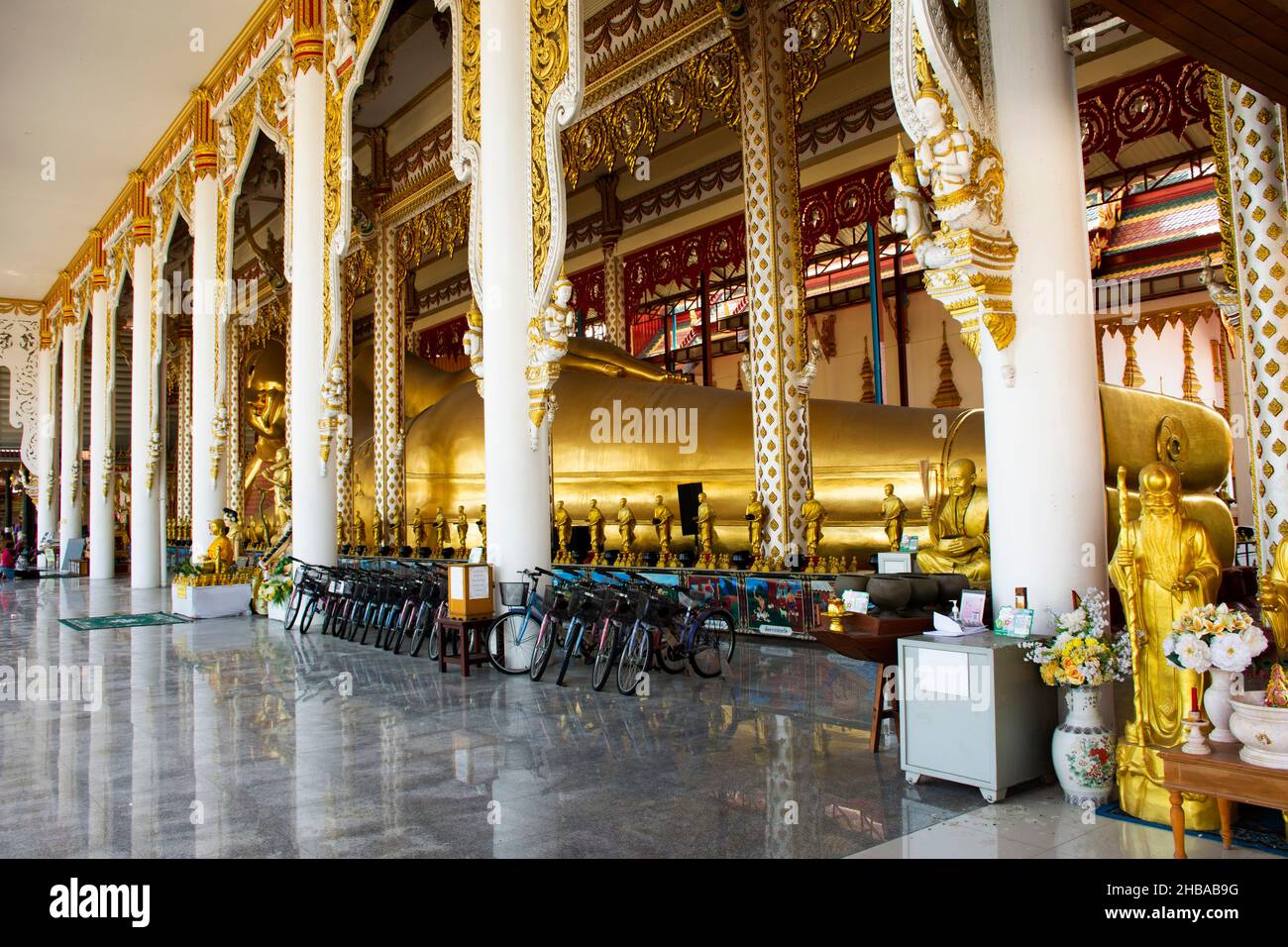 Thai people and foreign travelers travel visit respect praying and rite ...