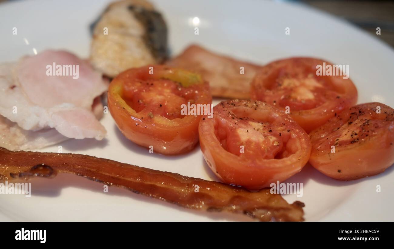 Eating Out Breakfast Buffet All You Can Eat Tomatoes Bacon Ham Fish ...
