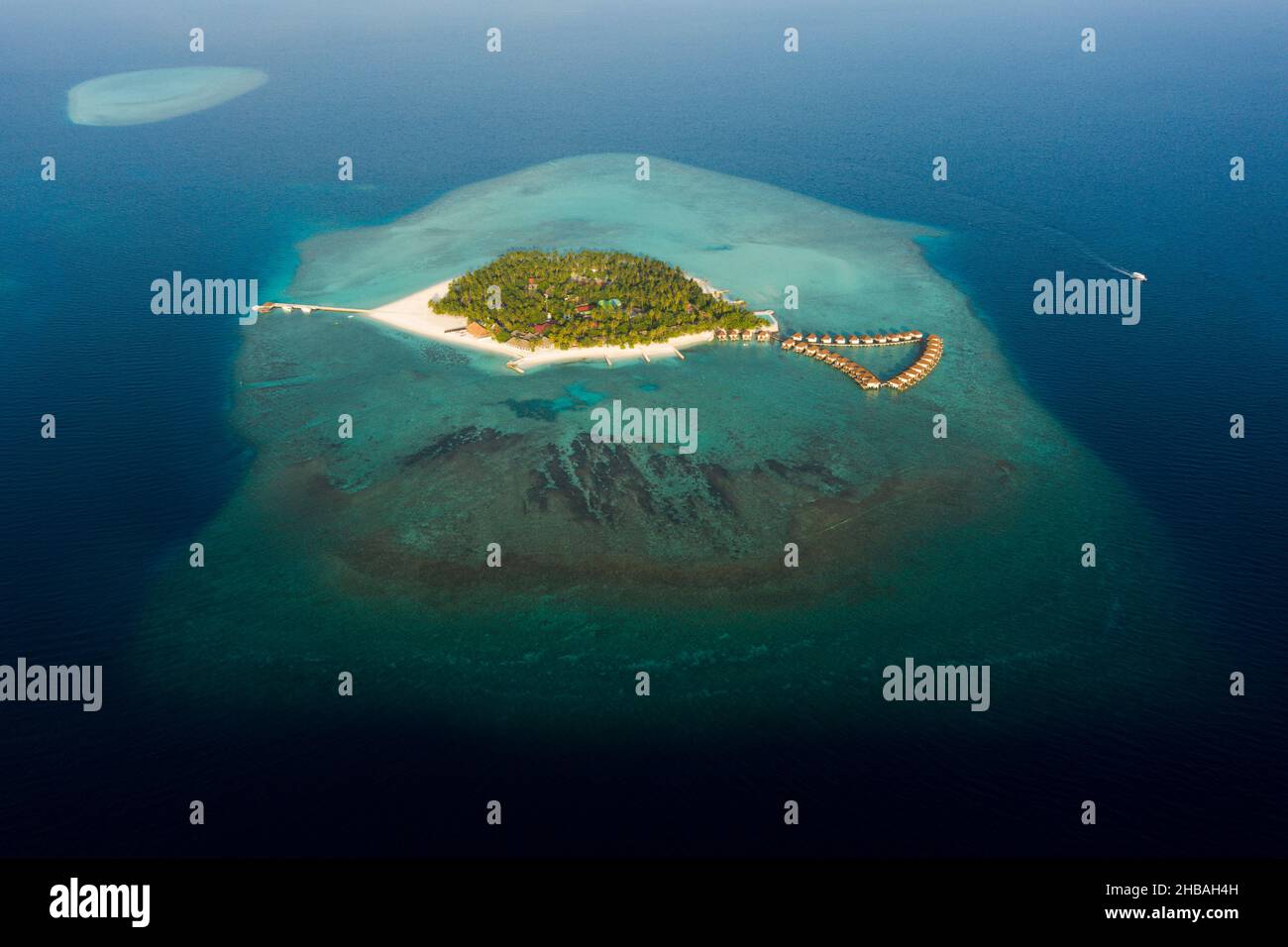Vacation Island Alimatha, Felidhu Atoll, Indian Ocean, Maldives Stock ...